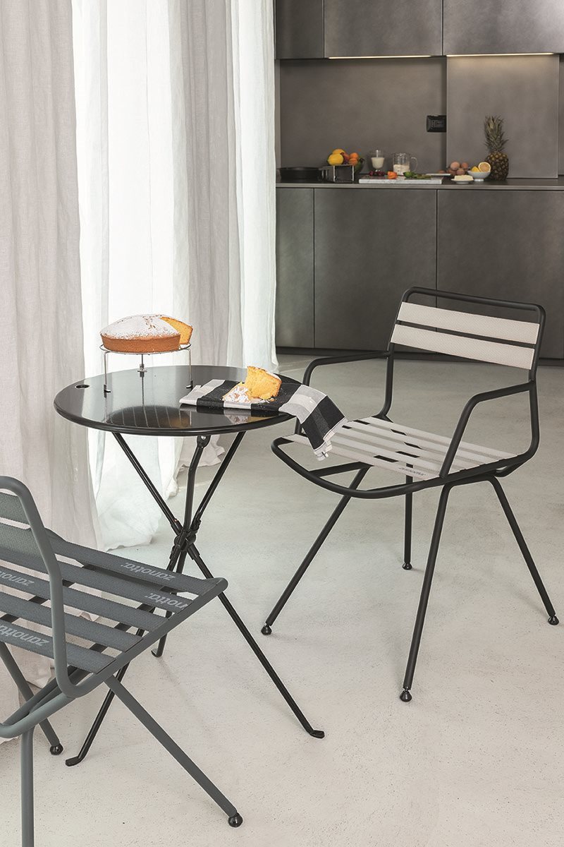 Folding Table in Steel Cumano | Zanotta